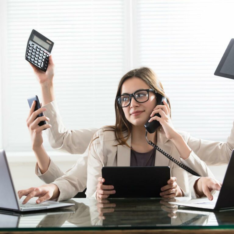 Multitasking on computer and phone | THE PERFECT COMPANION®